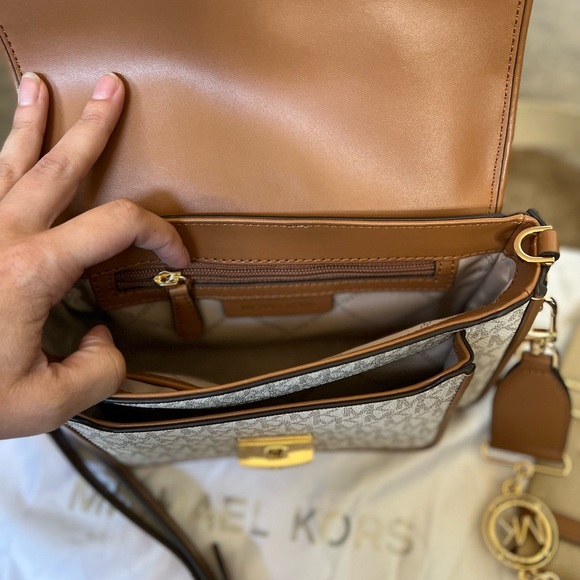 Michael Kors | Bags | Michael Kors Bradshaw Logo Messenger | Poshmark